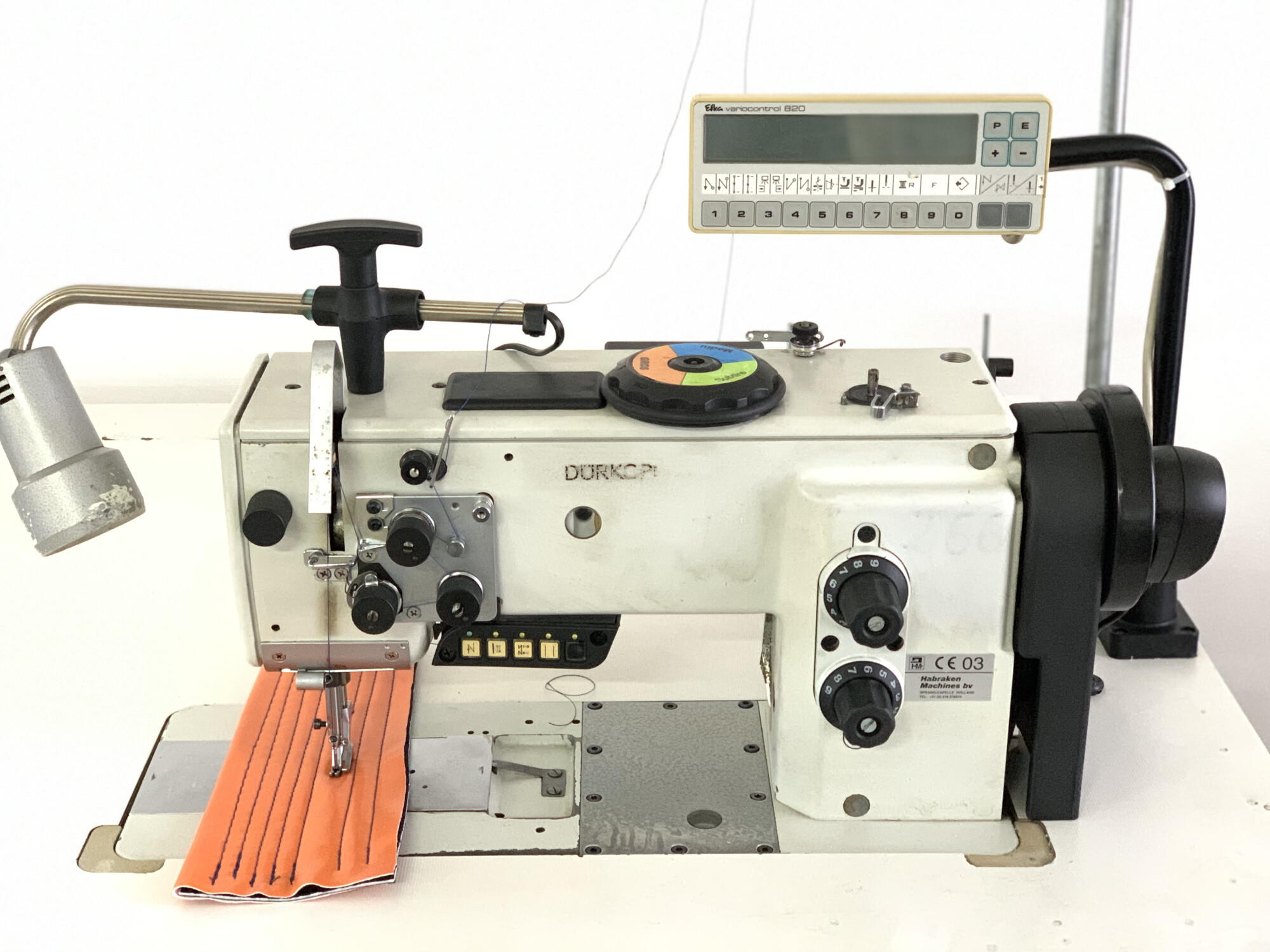 Masina cu un ac si triplu transport Durkopp Adler 767-FAS-373