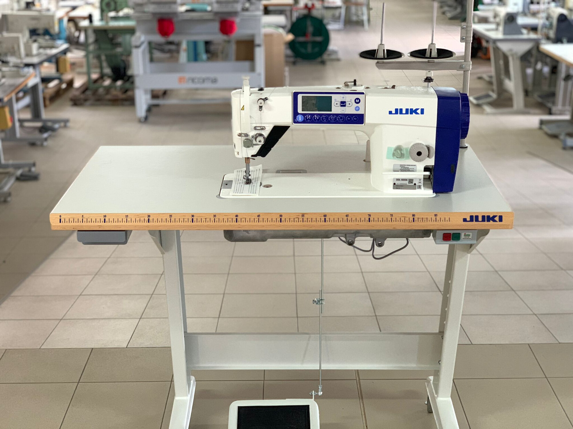 Masina liniara full automata Juki DDL-8000A