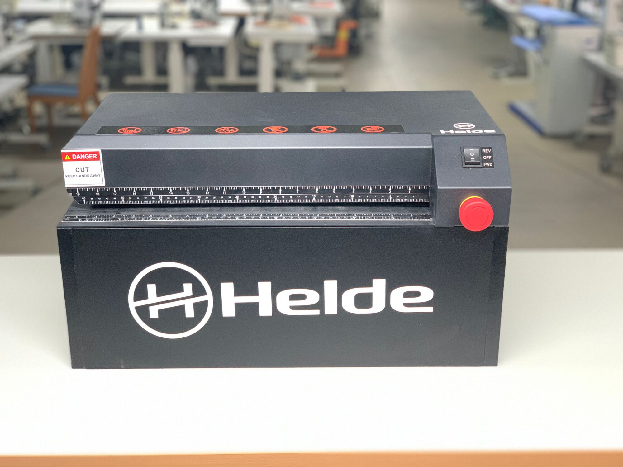 Tocator industrial deseuri Helde