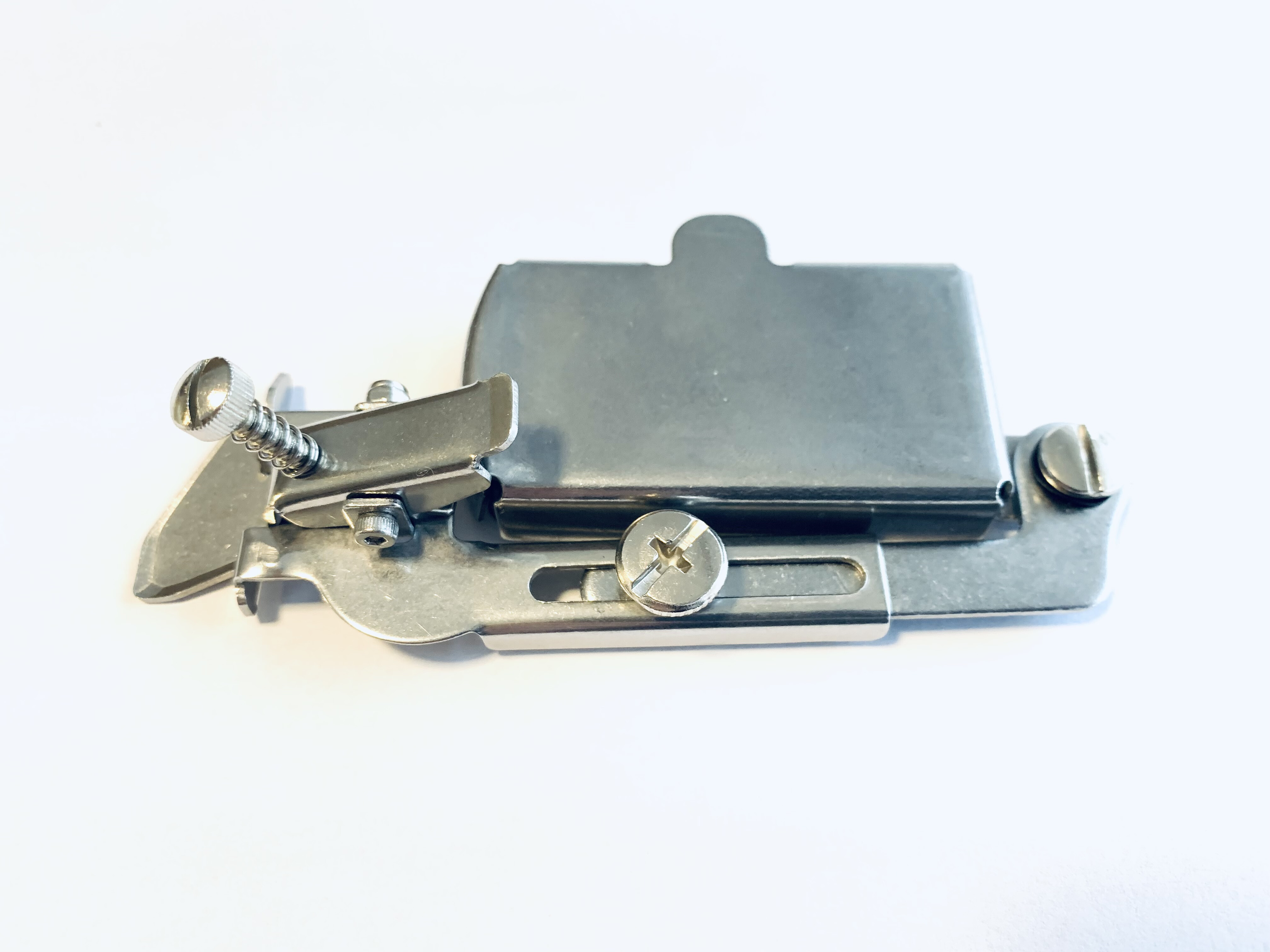 Limitator magnetic multifunctional